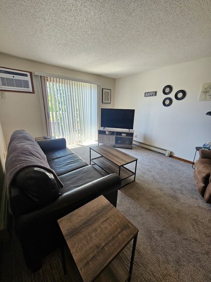 Modern, 2-bedroom Retreat-#312a - Fargo, ND