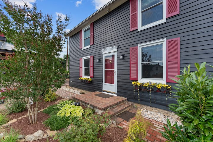 Black Bear Cottage - Avon Lake, Washington