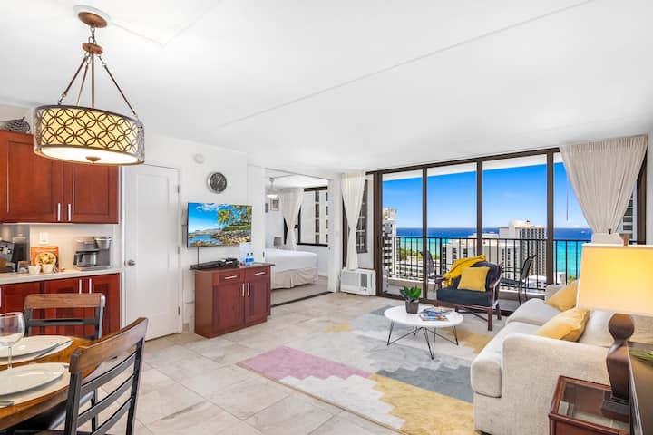 Waikiki Condo W/ Lanai & Beach Access - Diamond Head Beach Park, HI
