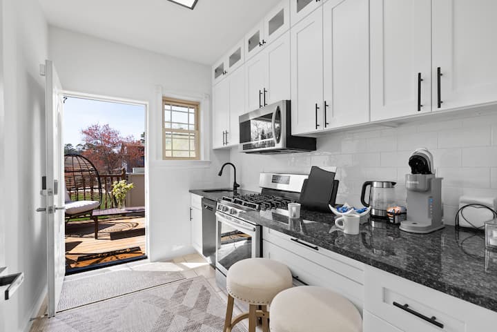 Apartment In Asheville - Asheville, NC