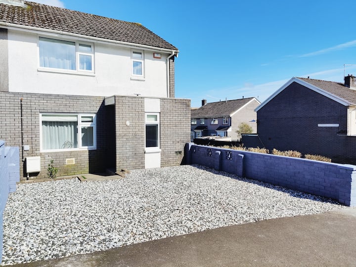 Cosy House On The Edge Of Brecon Beacons - South Wales