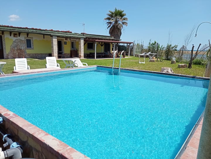 Chalet With Private Pool On Bea - Avola