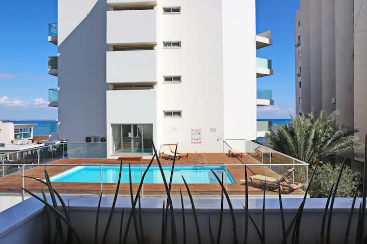 Bluewave | Skyline Retreat | Pool Access - Larnaca