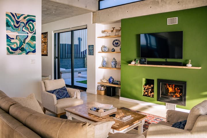 Zebra Views | Front-row Ocean Villa Romansbaai - Franskraal