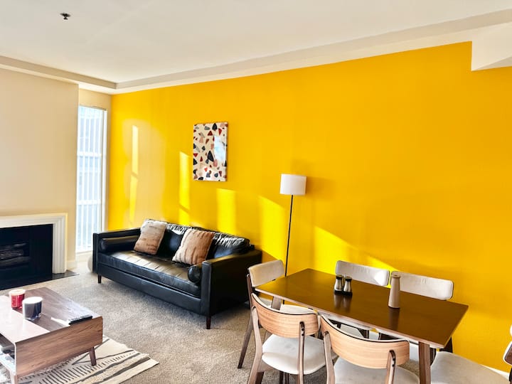 Cozy And Stylish Unit - Beverly Hills, CA
