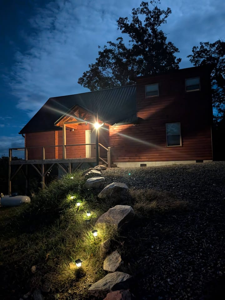 Hot Tub, Long-range Views, In/outdoor Fireplaces! - North Carolina