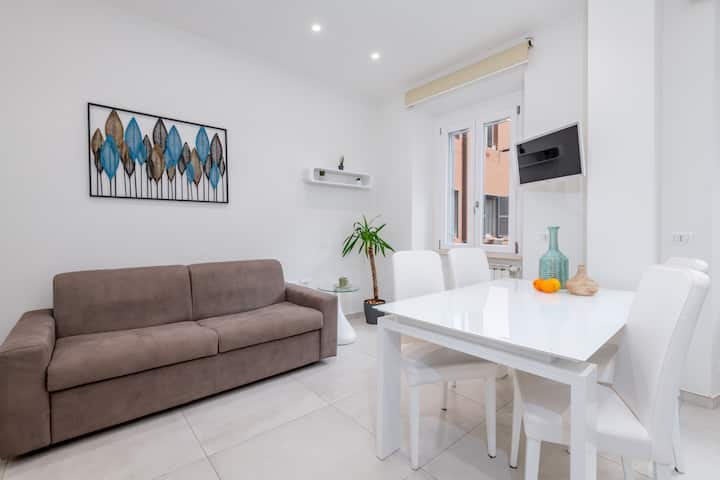 Domusaurea 3 Apartments Near The Colosseum - Rome