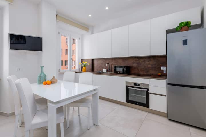 Domusaurea 2 Apartments Near The Colosseum - Rom