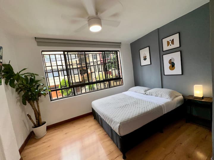 Cozy Apartment / Great Location In Laureles - 메데인