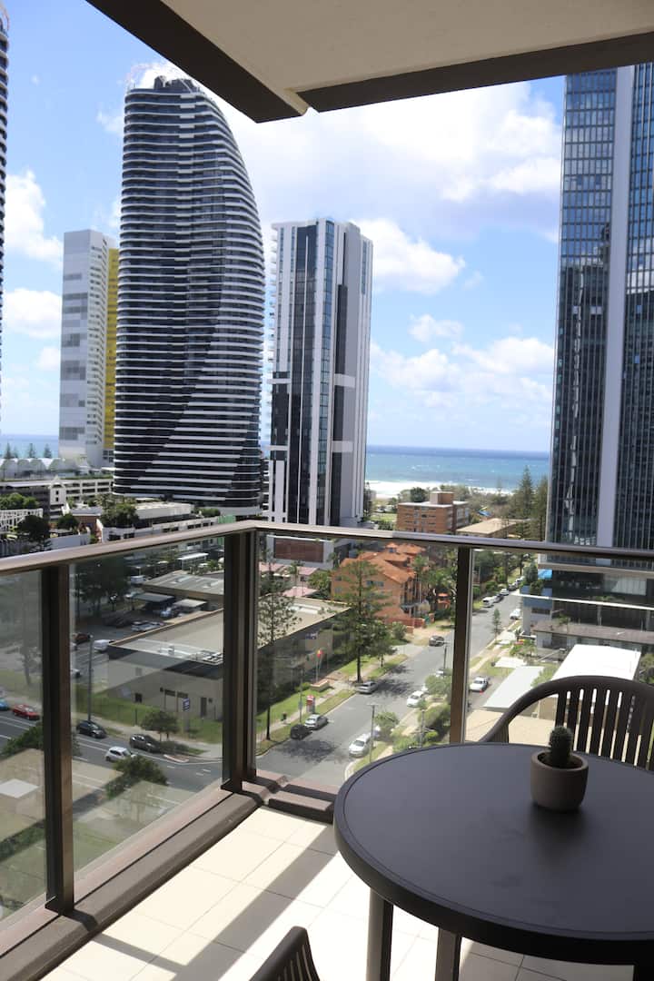 Oceanview Broadbeach - Close To Everything! - Australia