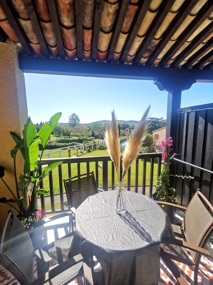 Appartement 4 Personnes
Plage à Pied Et Piscine - Grimaud
