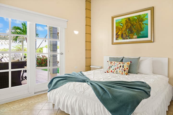 Homey 2br Retreat – Comfy Stay With Garden & Pool - Aruba