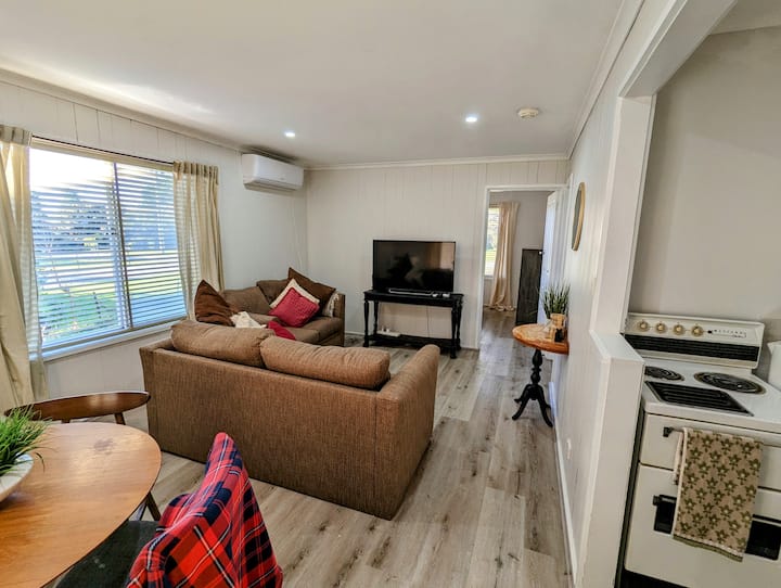 Red Rocks Beach Cabin - Phillip Island