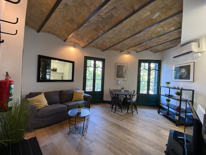 Barcelona-rent Gaudi House Bis P1 - Barcelona