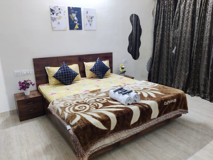 Heaven Vibes Stays 101 : Cosy Apartment - Rishikesh