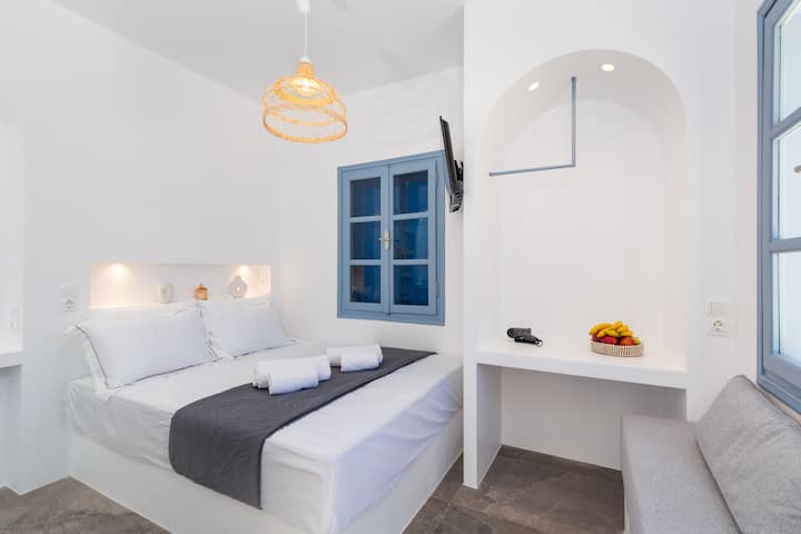 Aitheras Luxury Suite 3 - Paros