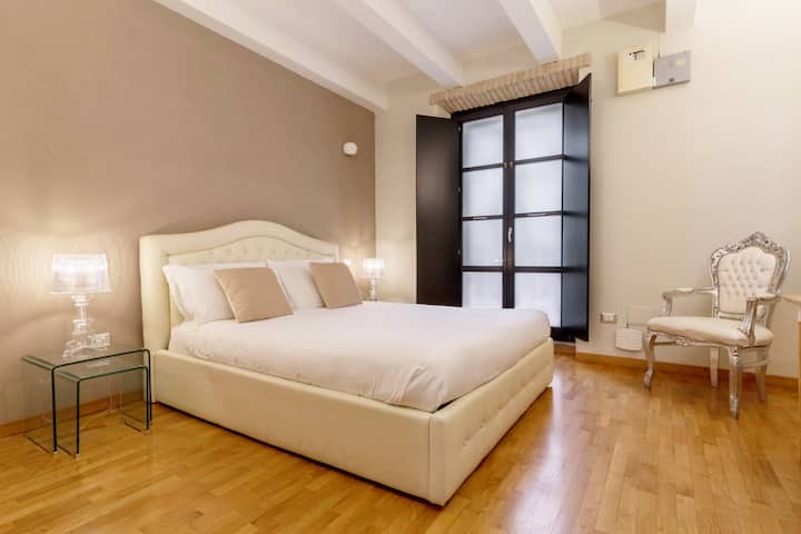 Martini Rooms Castello - White Room - Cagliari