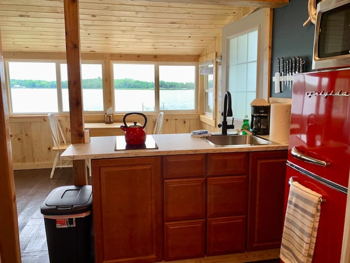Marine Comfort - Cabin 8 - Clearwater