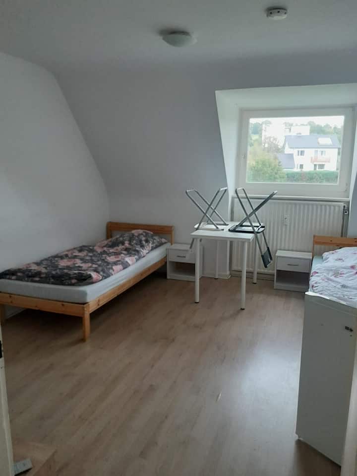 Moderne Monteurwohnung Für 6 Personen Tv & Wlan - Rotenburg an der Fulda