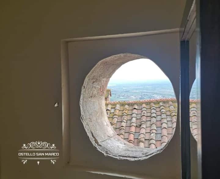 Camera Doppia Con Finestrone - Cortona