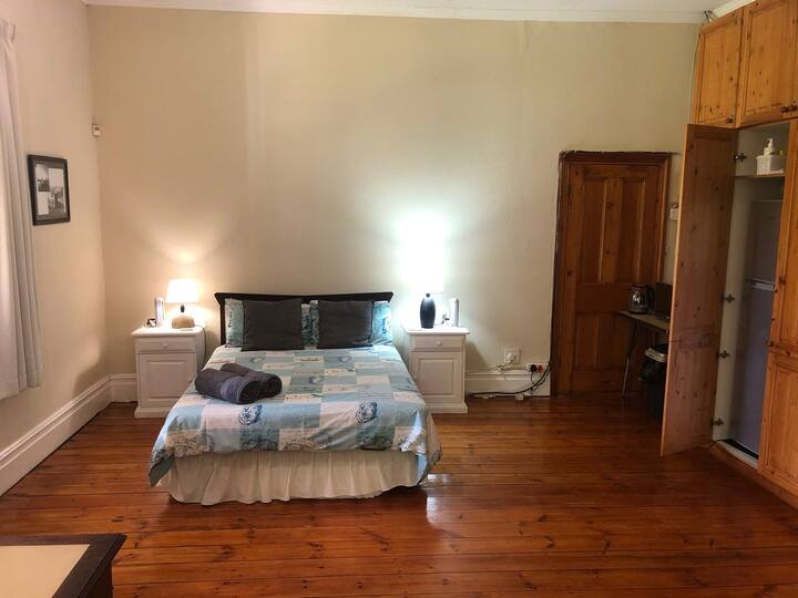 Private Room With Bathroom - Winterton
