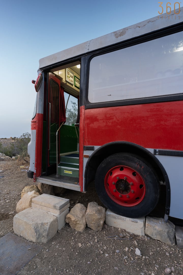 A One Of A Kind Bus Stay With Gorgeous Views - Malta
