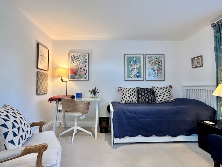 Peaceful, Well Equipped Place For Work Or Pleasure - Wiltshire