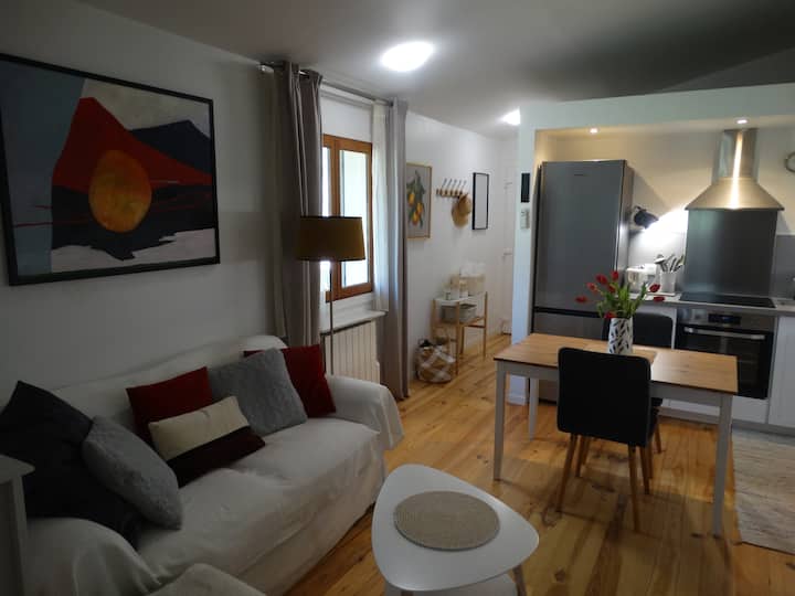 Suite Indépendante Avec Jardin - La Garde
