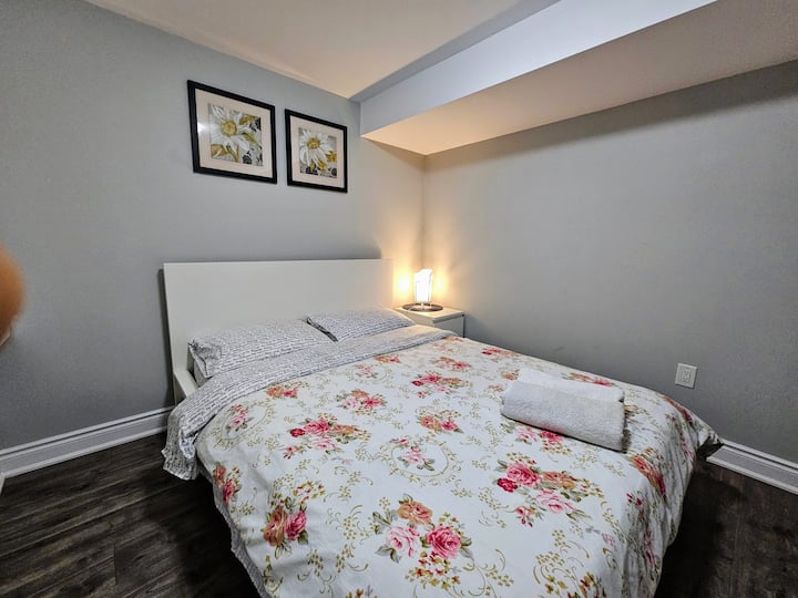 2 Room Basement Apartment Whitby - Whitby