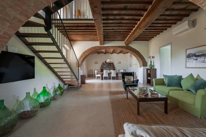 Villa Aiale | Private Estate With Pool & Views - Montalcino