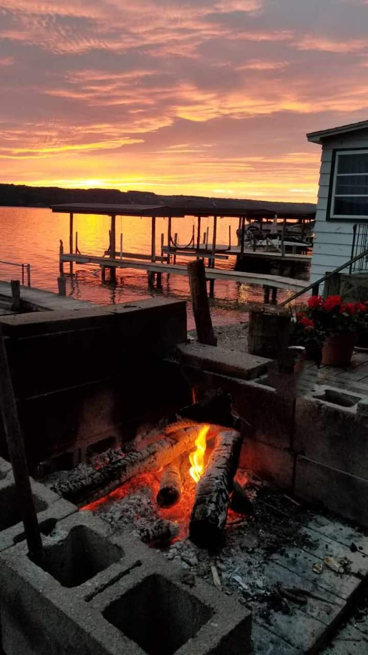 Shores Of Seneca Lake - Dundee, NY