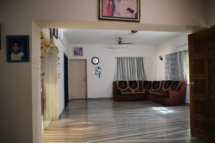 Bungalow In Vidyanagar, Anand - Anand