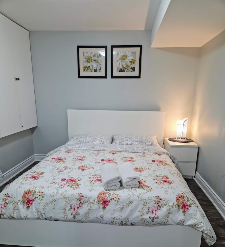 Peaceful Spacious Room In Whitby - Ajax