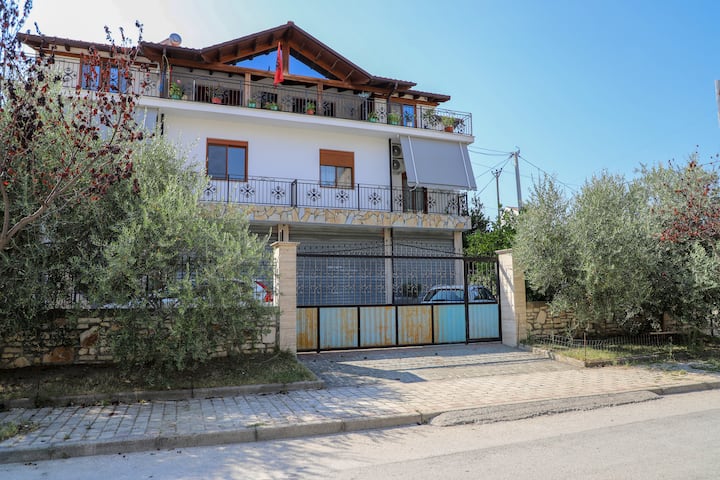 Idili Historik I Kodrës - Berat