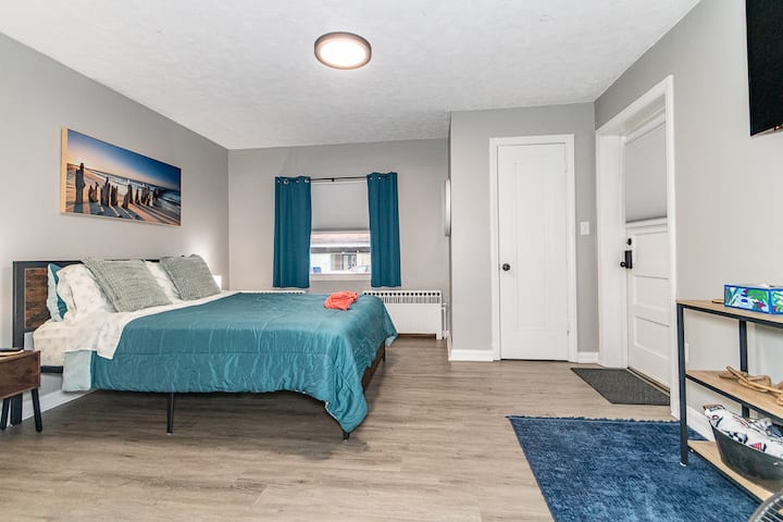 Welcome To The Sunfish Suite #3 - Mentor, OH