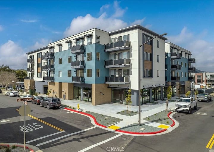 Urban Slo Living+walkable+views+balcony - San Luis Obispo, CA
