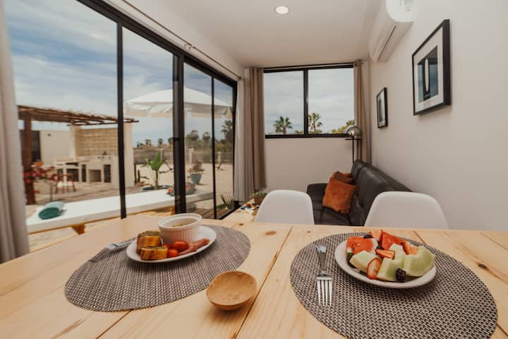 Leonoch Container Suite #3 - Todos Santos