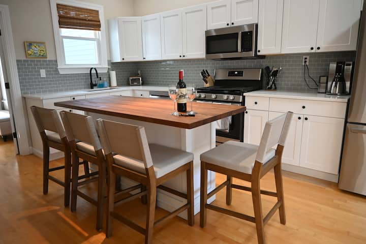 Beautiful Cambridge Apartment - Aéroport de Boston Logan (BOS)