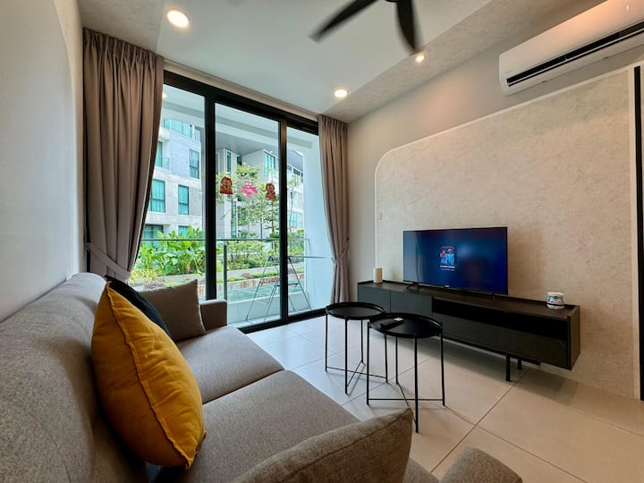 Cozydelofts 2r2b Near Galacity | 5pax @Ypm1306 - Kuching