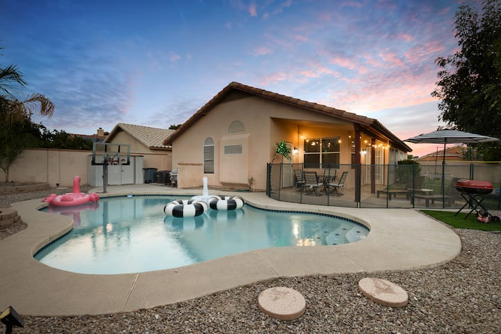 Entire Home In Glendale With Pool, Desert Oasis - Glendale, AZ