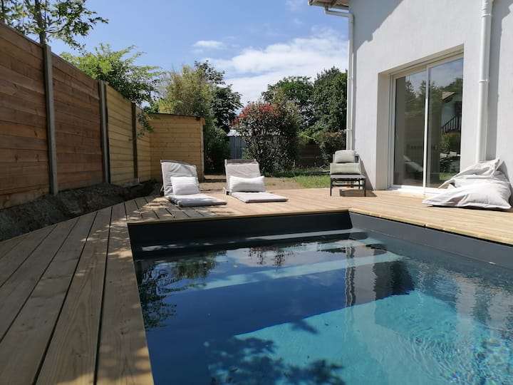 Villa 4*, 5 Ch, 5 Sdb, 6 Wc, Piscine Chauffée - Pyrénées