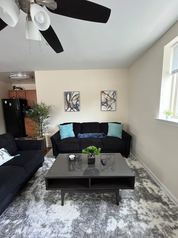 Charming Cozy Stay - Kensington, MD