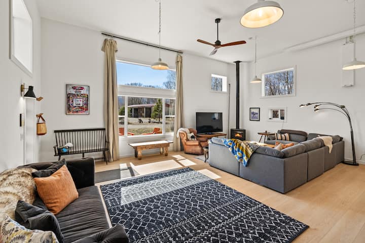 River Island Living! Ideal Private River Location - Livingston, MT