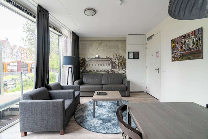 Numa | Large 2 Bedroom Apartment With Canal View - Amsterdam