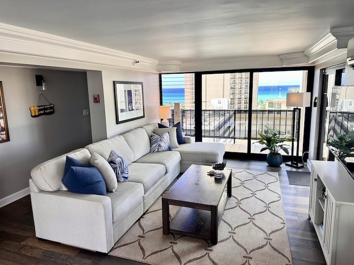 3-minute Walk To Beach, Free Parking/pool/wi-fi - Honolulu