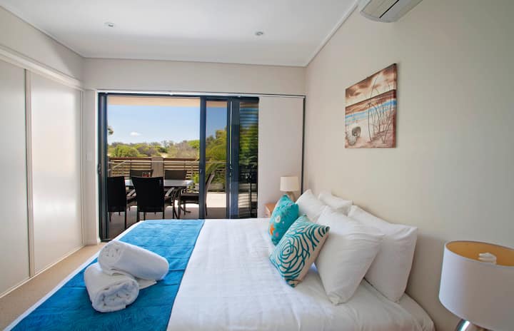 Loka Santi 4: Modern 3-bedroom Retreat - Agnes Water