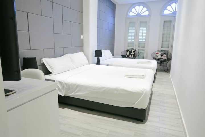 1. Cozy 2qb Studio Apt @ Somerset/orchard Area - Singapore