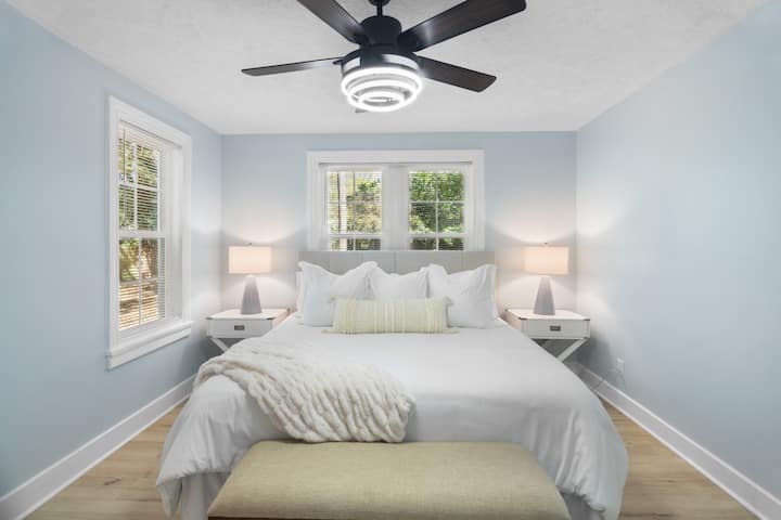 Forest Hills Manor | King Bed + Dedicated Office - Augusta, GA