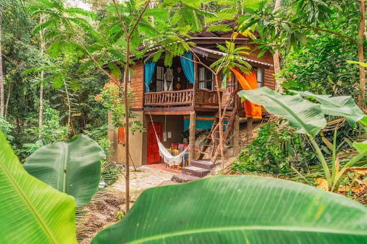 Jungle Treehouse W/ Ocean Sunset Views + Fast Wifi - Ko Pha Ngan