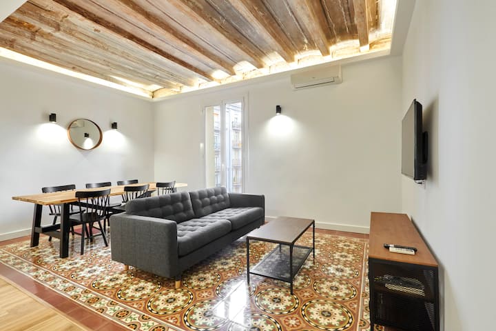Ample Flat Next To Apolo Theater - Barcelone
